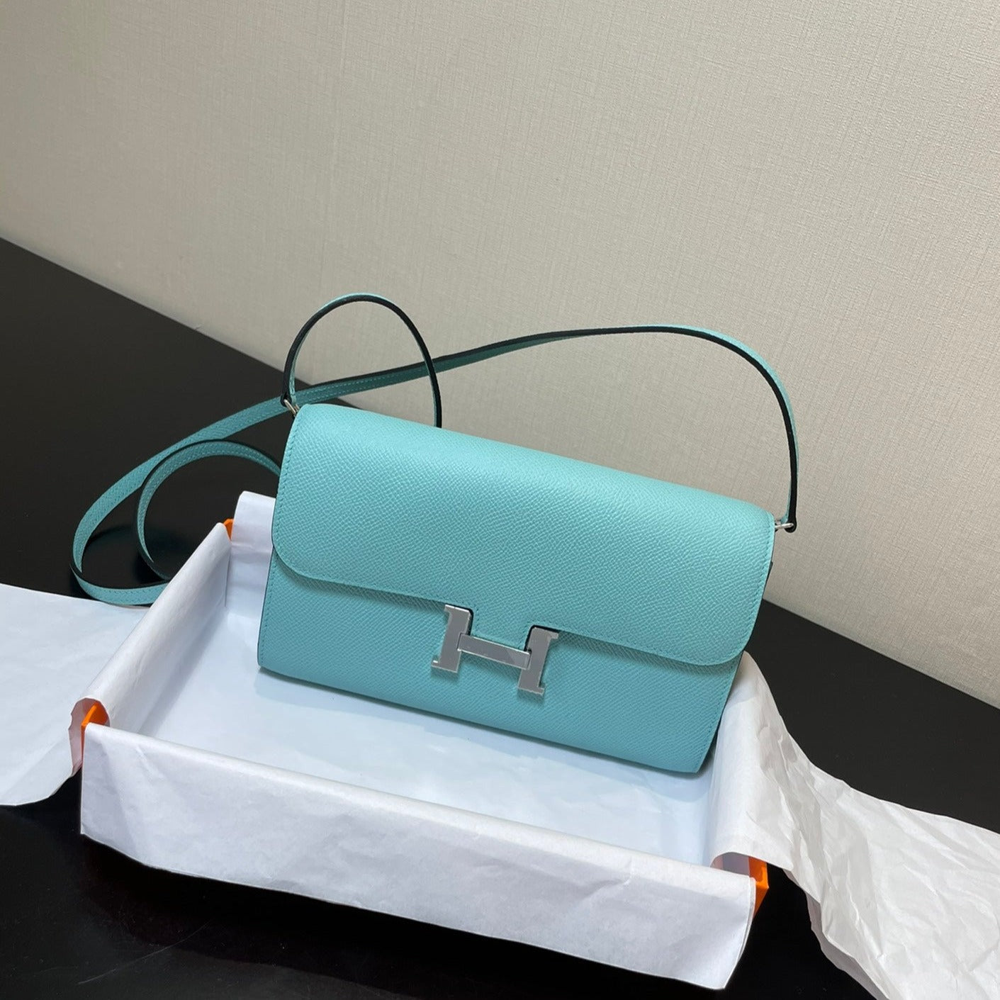 CONSTANCE TO GO 20.5 TIFFANY BLUE EPSOM SILVER HARDWARE – Luxeify4