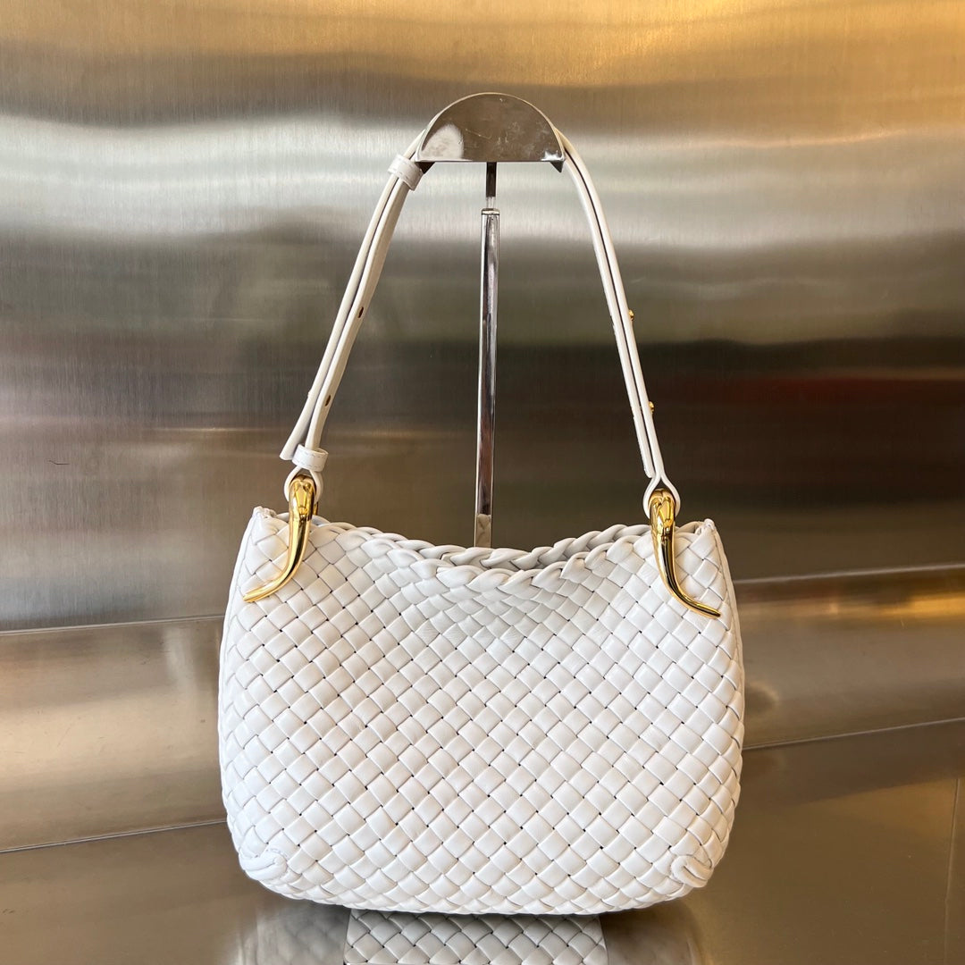 SMALL CLICKER 27 WHITE LAMBSKIN – LUXEIFY