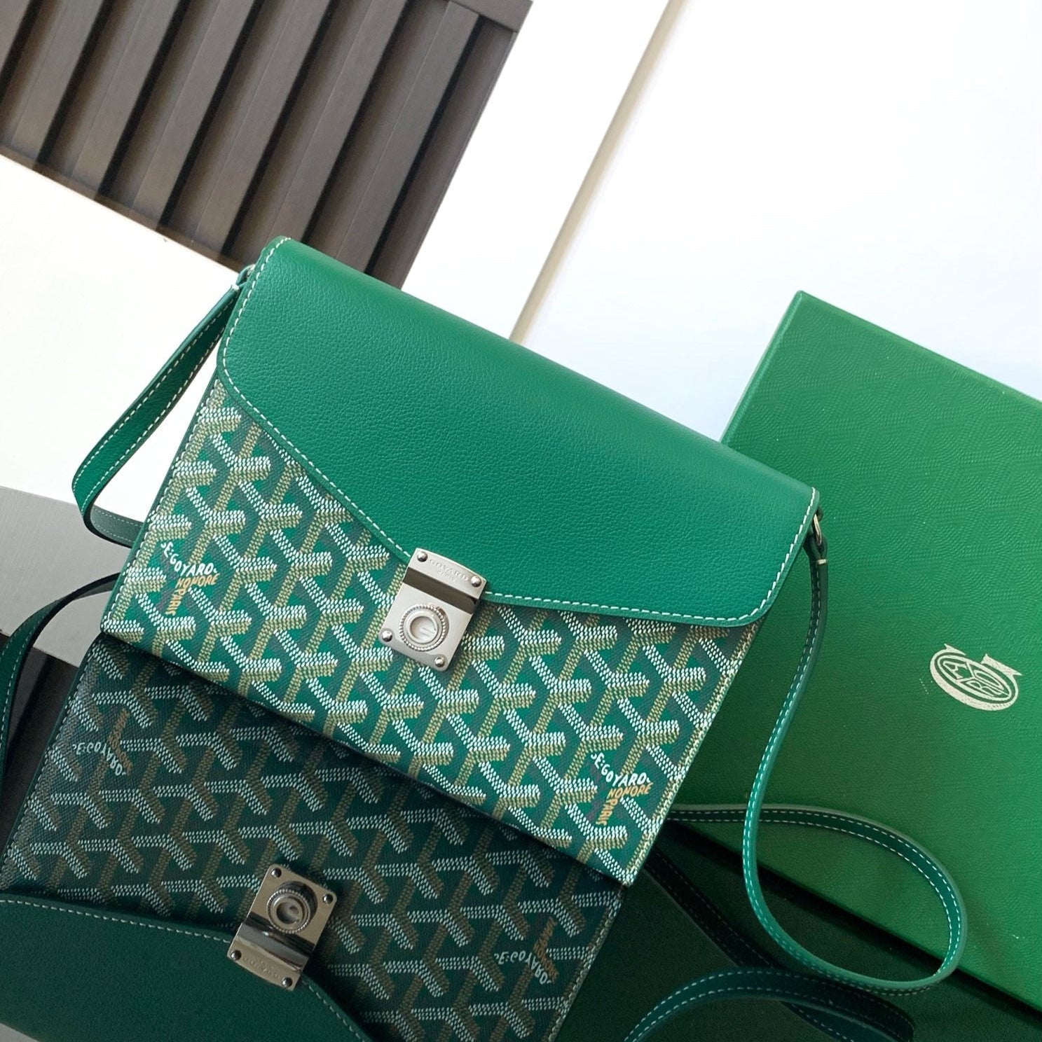 CHYPRE WALLET-POUCH 21 IN GREEN GOYARDINE CANVAS AND CALFSKIN – LUXEIFY